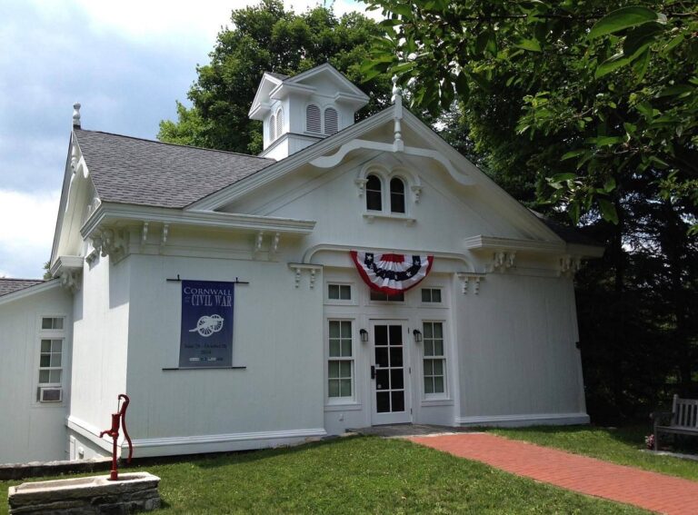 Stay in Beautiful Litchfield County - Cornwall Inn